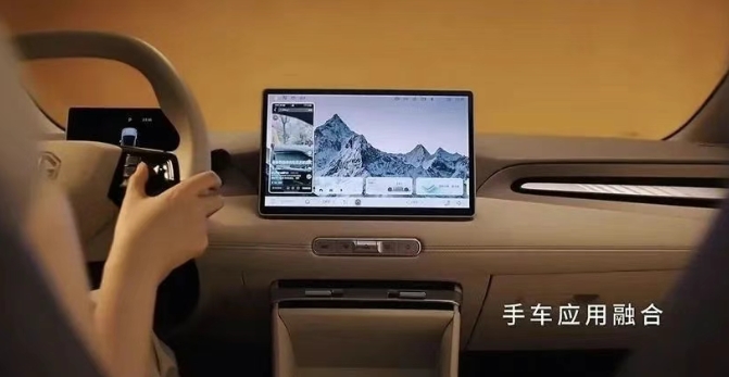 全新名爵MG4 EV现身，尺寸升级，配OPPO座舱，半固态电池有望上车_财富号_东方财富网