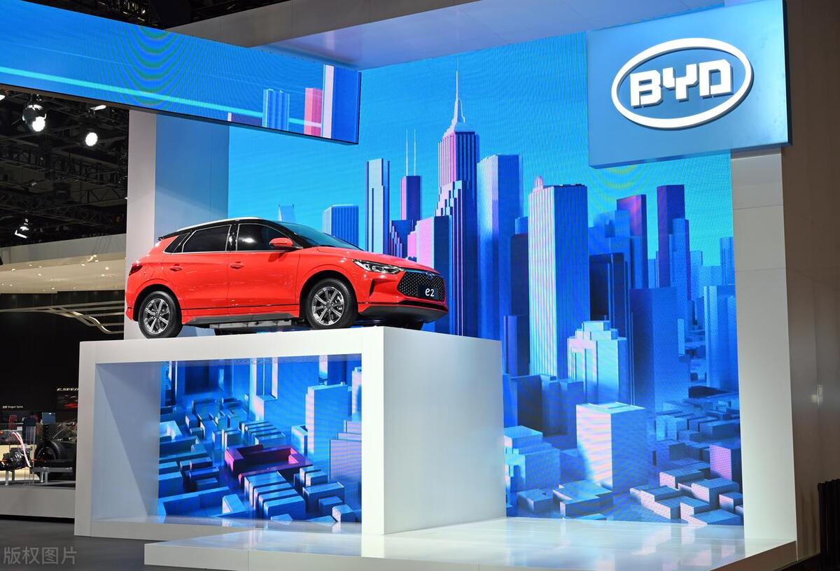 腾势N8惹争议，连车评人都看不下去了，腾势撑不起比亚迪的高端化_财富号_东方财富网