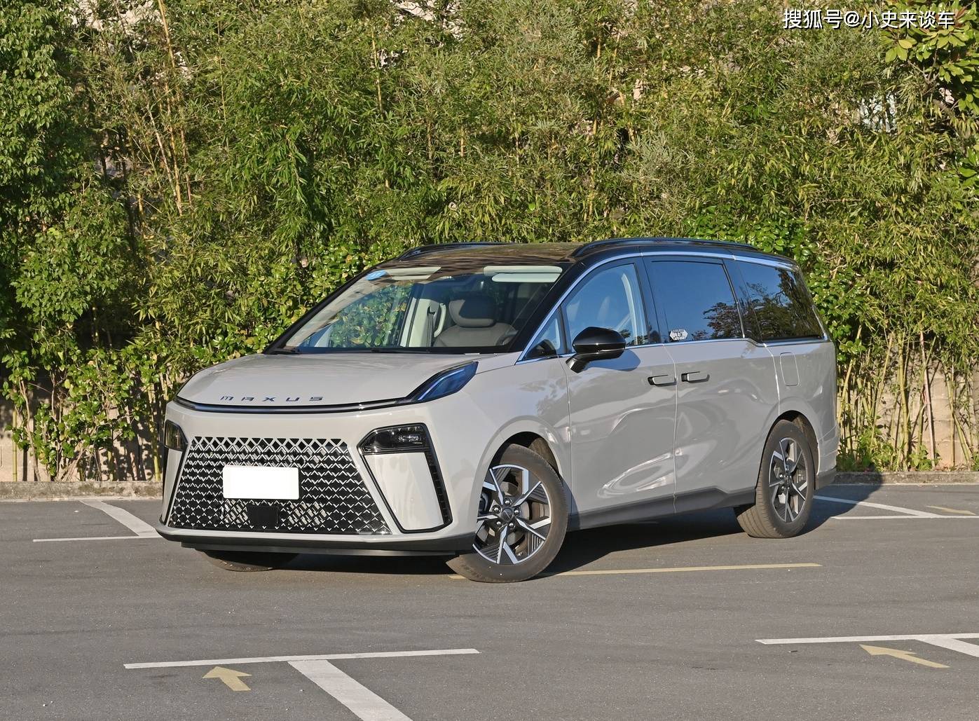 上汽大通G70豪华中型MPV不到15万，配三联大屏+360度旋转座椅，配2.0T+9AT_财富号_东方财富网