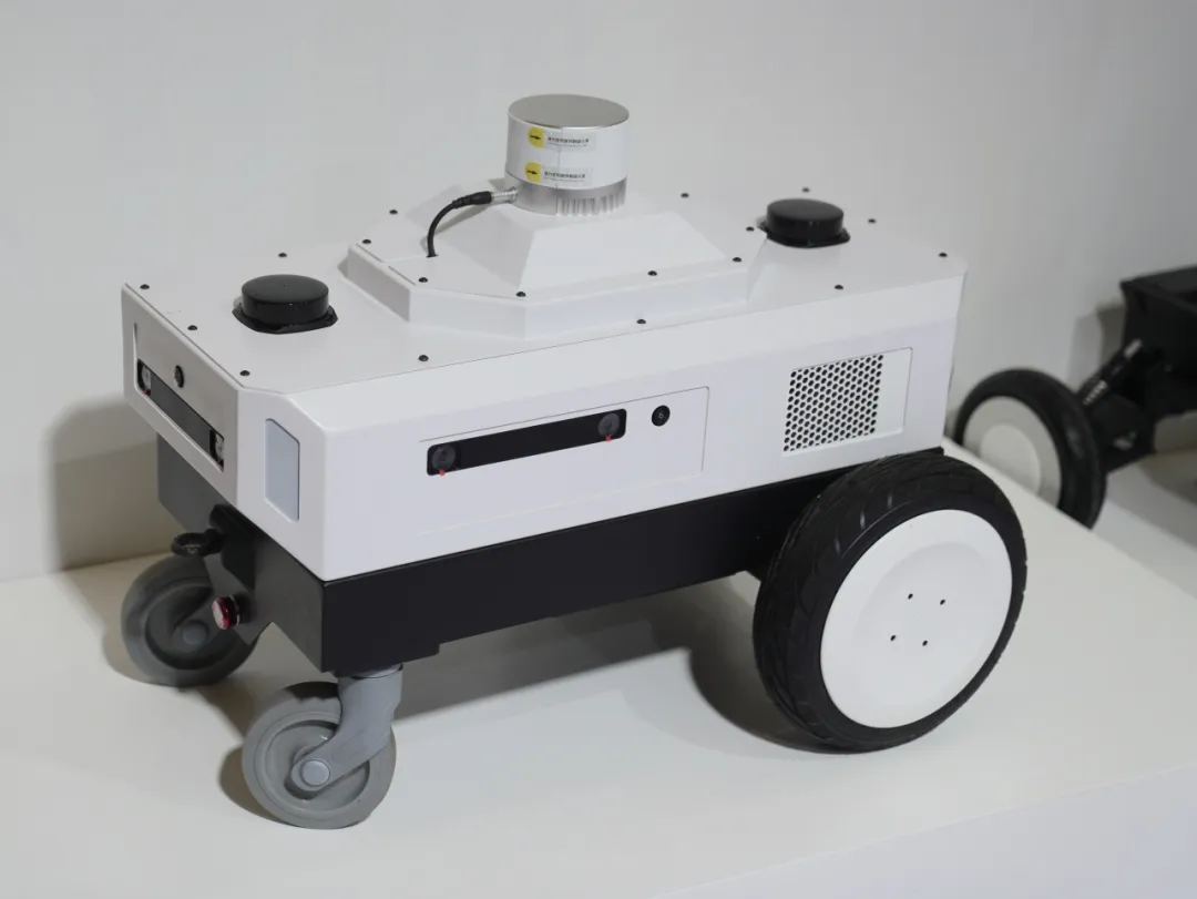 九号公司与英伟达联合开发的自主移动机器人首次在国内展出_财富号_东方财富网