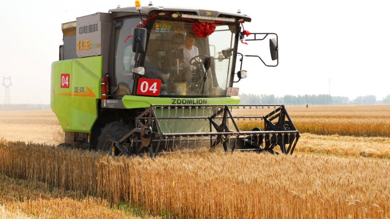 奔跑的三夏丨中联重科“谷王”机手荣获河南“机收减损”大比武第一名_财富号_东方财富网