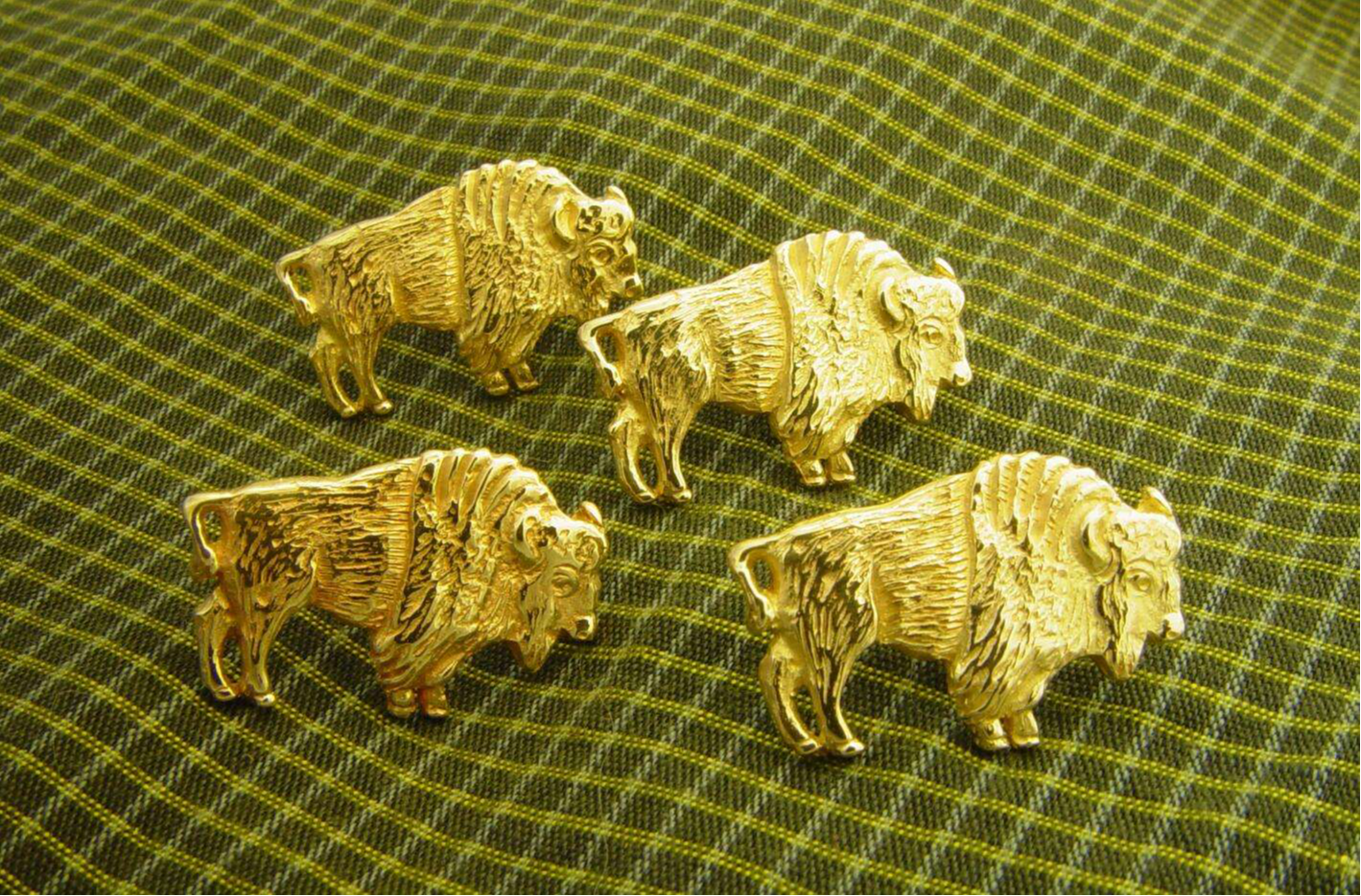 三大指数高开低走，热点再度轮换！光伏板块缘何逆势大涨？_财富号评论(cfhpl)股吧_东方财富网股吧