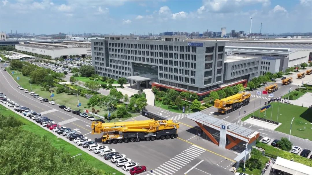 震撼发车！“全球第一吊”×2！G2代×4！豪气！_财富号_东方财富网