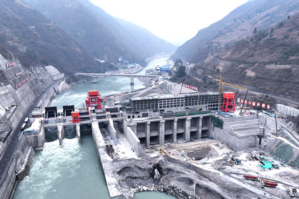 1月22日，大渡河沙坪一级水电站鱼道工程结构混凝土全部浇筑完成，标志着国内首个大_财富号_东方财富网