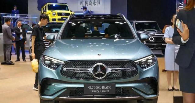 奔驰“豁出去”了！大7座SUV跌至26万，2.0T+9AT，连悬架都是全铝_财富号_东方财富网